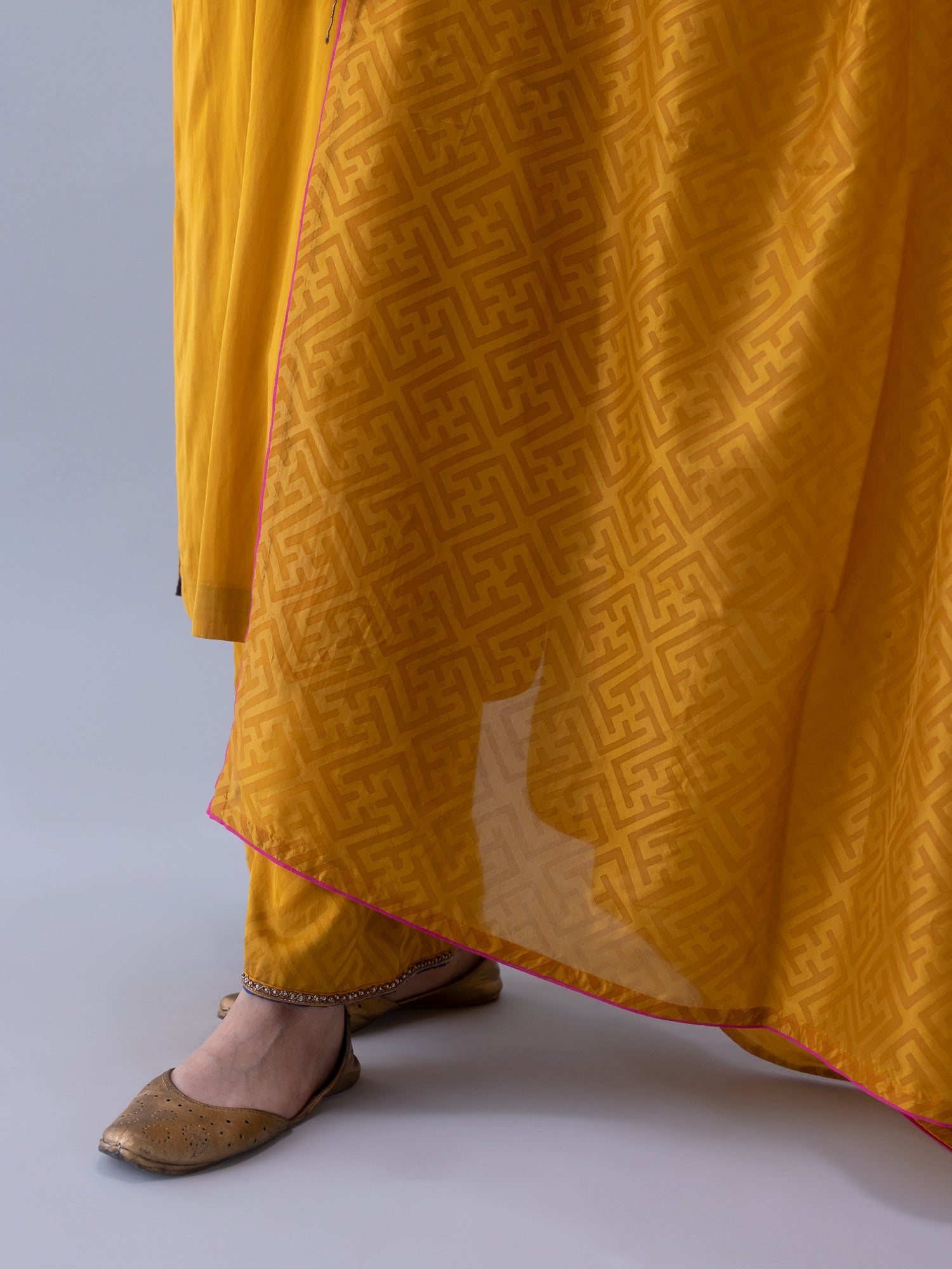 Sangye Yellow Dupatta – Shades of India Crafts PVT LTD